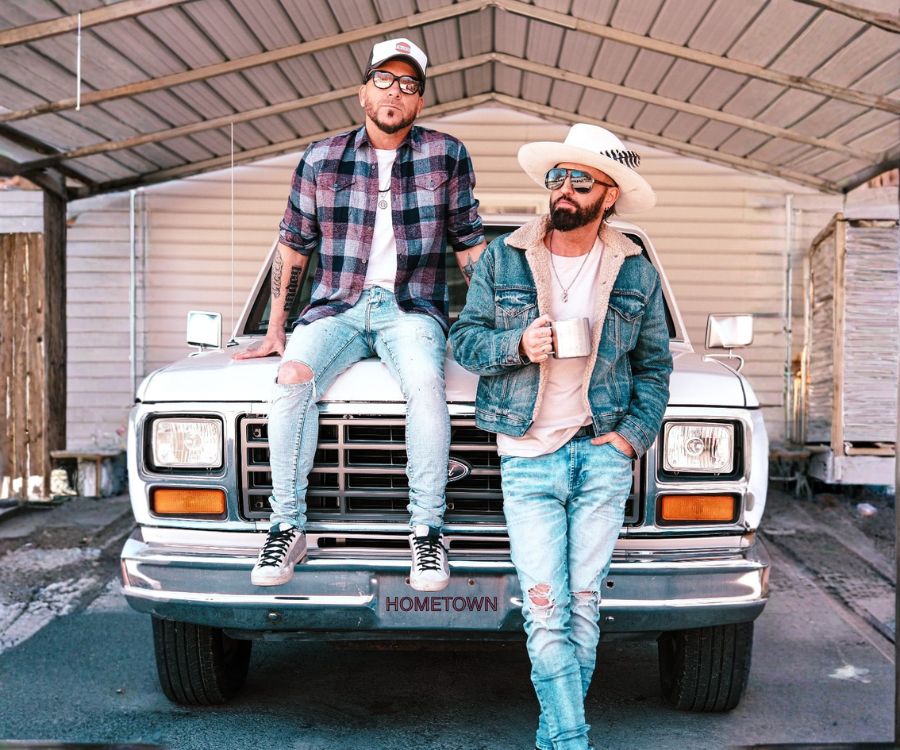 Home | KFKF | Country 94.1FM | Kansas City, MO